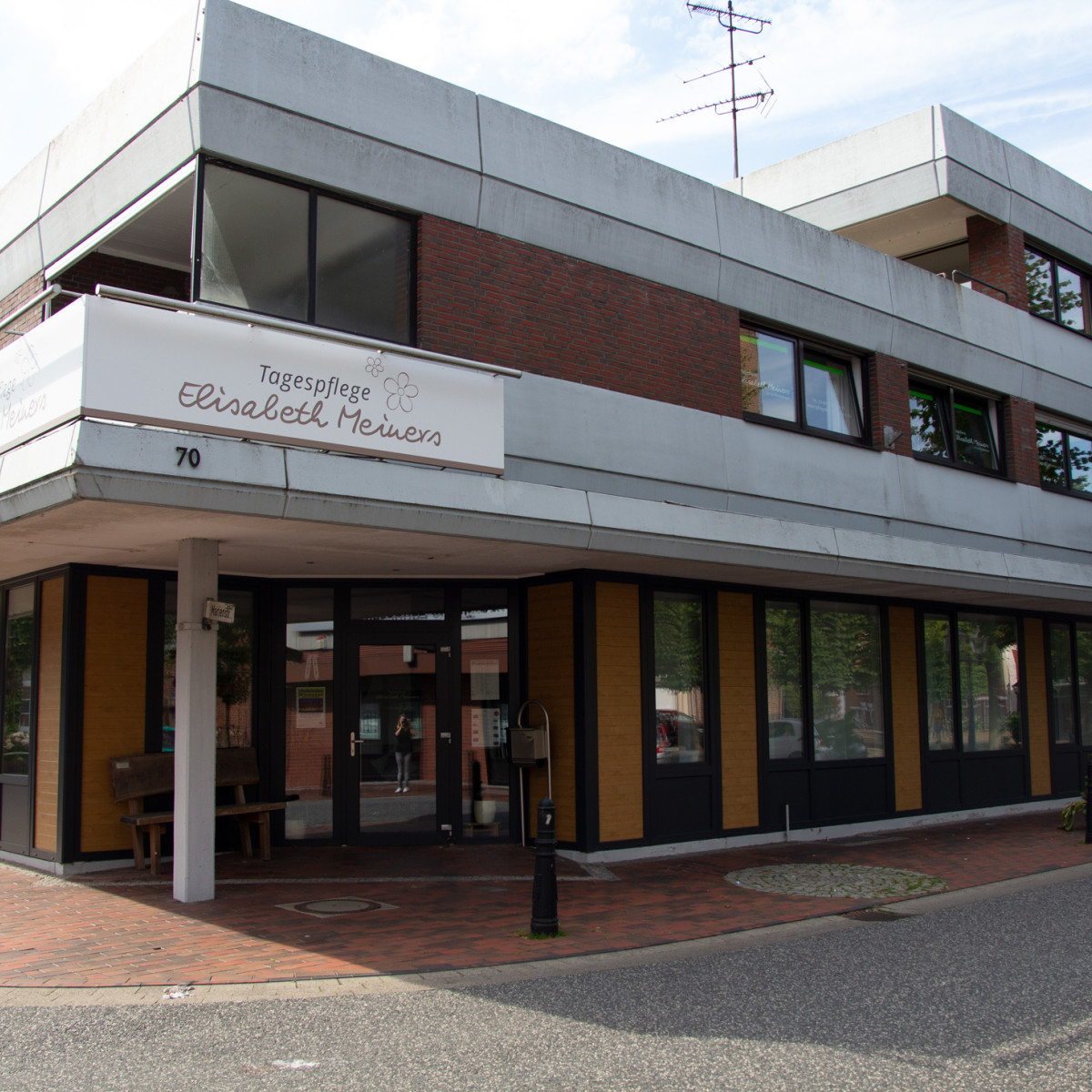 15-06 Pflegedienst | Knipper Kleine Architekten