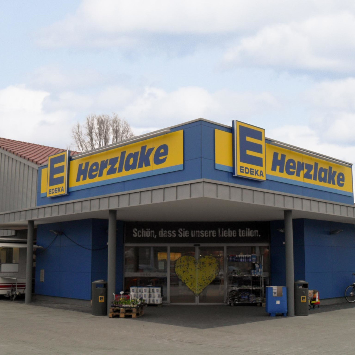 ERÖFFNUNG EDEKA MARKT IN HERZLAKE | Knipper Kleine Architekten